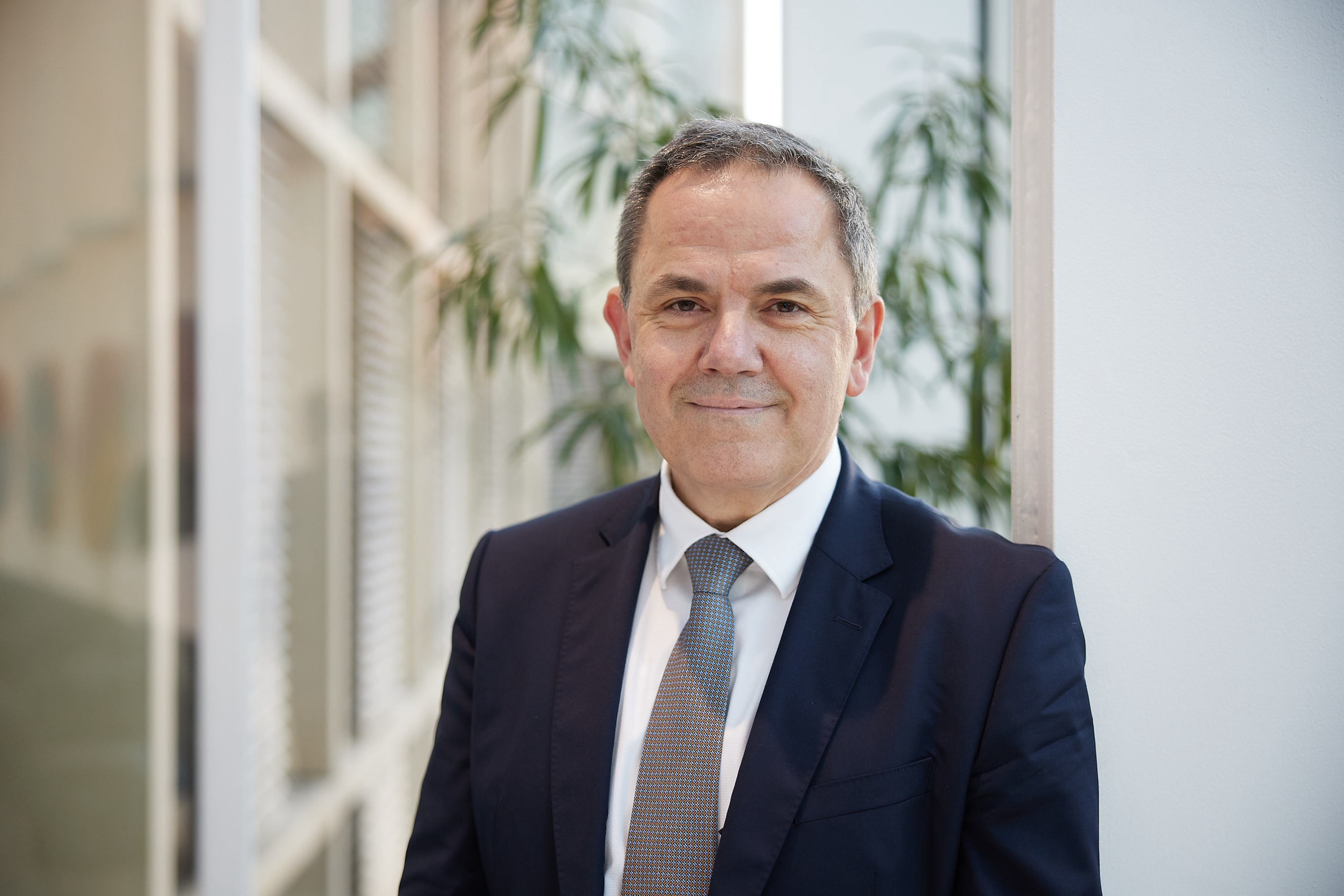 OXFORD PHILOSOPHER RECEIVES AWARD TO EXPLORE AI ETHICS | Oxford Alumni