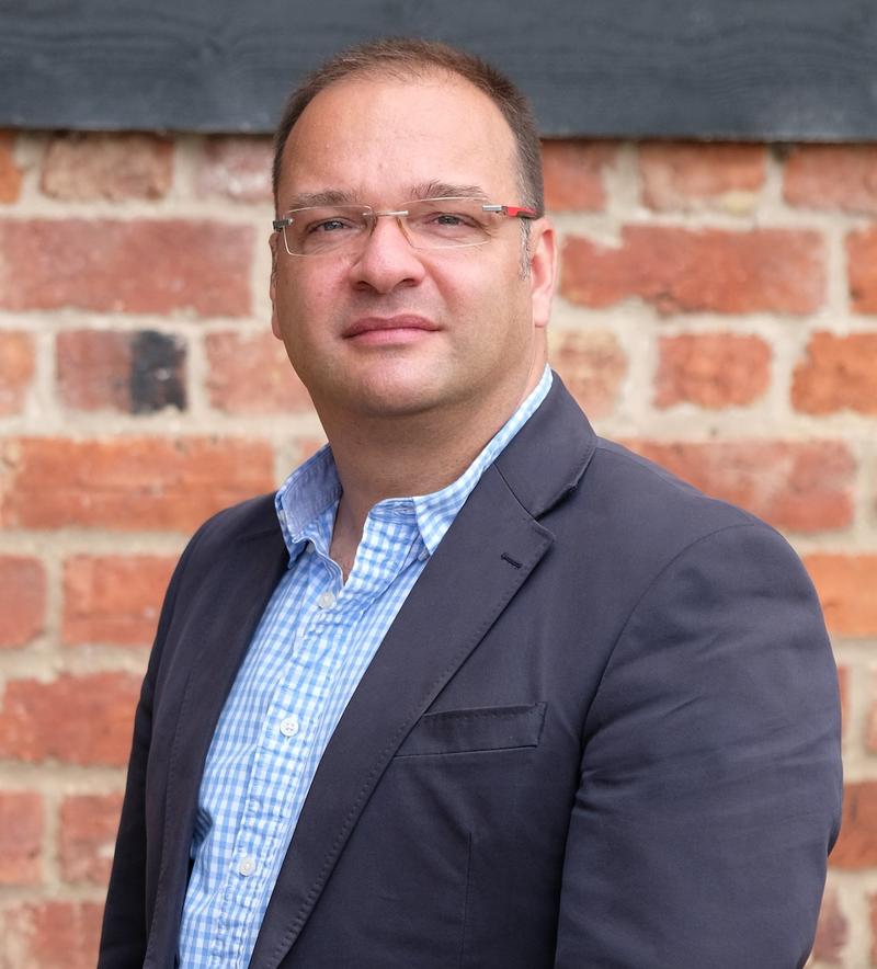 GETTING RID OF THE WIRES | Oxford Alumni